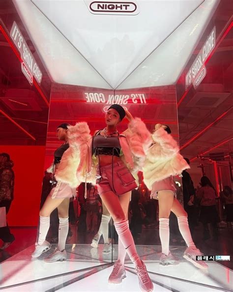 댄서 박지효 죠죠 속옷입고 셀카