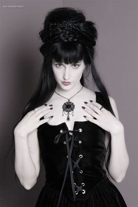 Foto De Wednesday Mourning