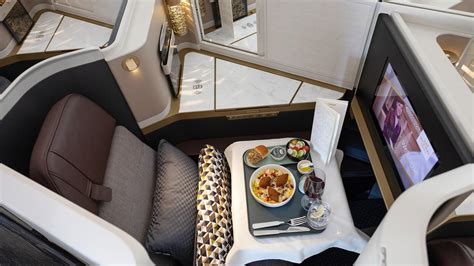 Etihad Airways Unveils Newest 787 9 Dreamliner At Dubai Airshow News