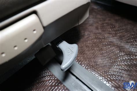 코란도 투리스모 개조 11인승 6인승 차박개조 구조변경 회전시트 회전 공간레일 4열 리클라이닝 시트 레일개조 시공 By서원시트 네이버 블로그