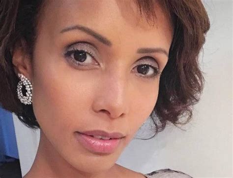 Lancienne Miss France Sonia Rolland Pose Topless Sur Instagram Photos