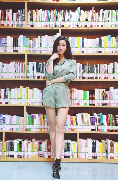 杨凯迪写真曝光 清新文艺 女友范儿”十足新浪图片