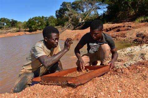 Mozambiques Ruby Mining Goes From ‘wild West To Big Business