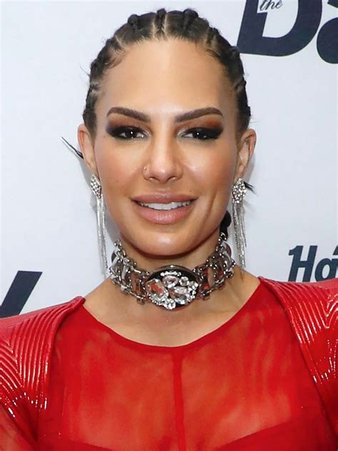 Amanza Smith Real Estate Agent Interior Designer Personality