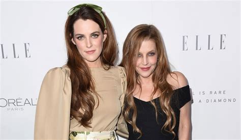 Elvis Presleys Granddaughter Fights Against Sale Of Graceland