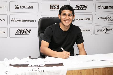 Agustín Obando Firmó Su Contrato Y Es Refuerzo De Platense Club