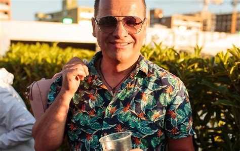 Jani Pavec Delil Spominsko Fotografijo Dan Ko Se Mi Je življenje Postavilo Na Glavo