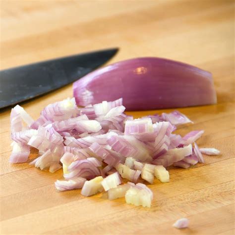 How To Mince Shallots Our Expert Approved Technique To Mincing Shallots