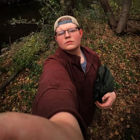 Sawyer Holt Sawyerholt06 • Threads Say More