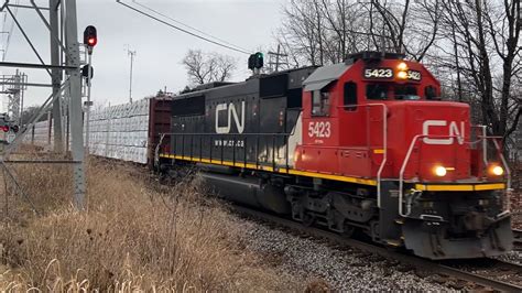 Solo Cn Sd60 Vs 6720 Tons Of Train Bloomfield Hills Michigan Youtube