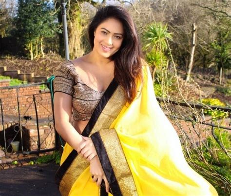 Nikesha Patel Aka Nikeesha Patel Photos Stills And Images