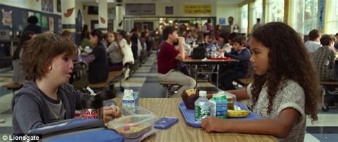 Julia Roberts And Owen Wilson Star In Wonder Trailer Daily Mail Online