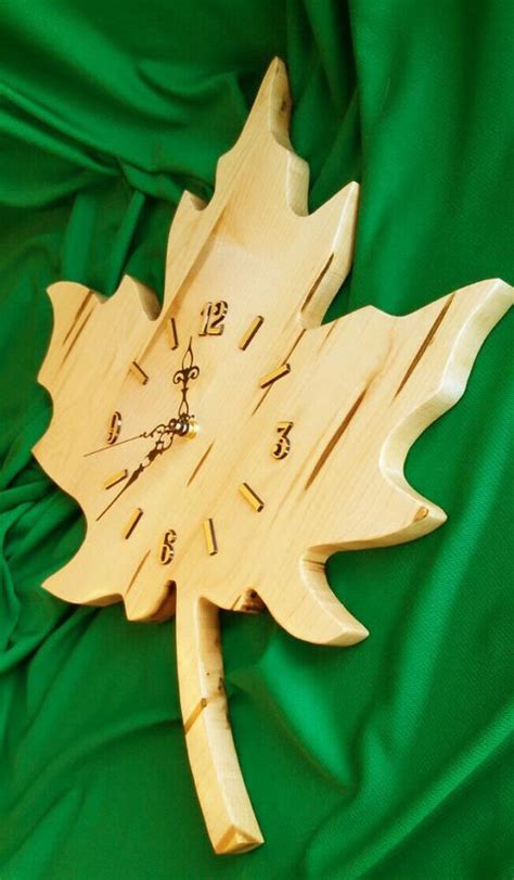Pin By Vivi Perci On Manualidades Leaves Clock Diy Clock Cool