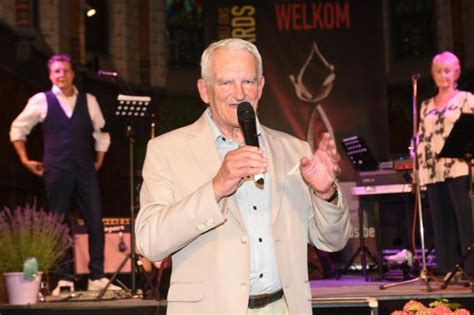 Gewezen Radio2 Presentator Ro Burms Haalt Fel Uit Naar Vroegere Werkgever Van Boven 30 Naar