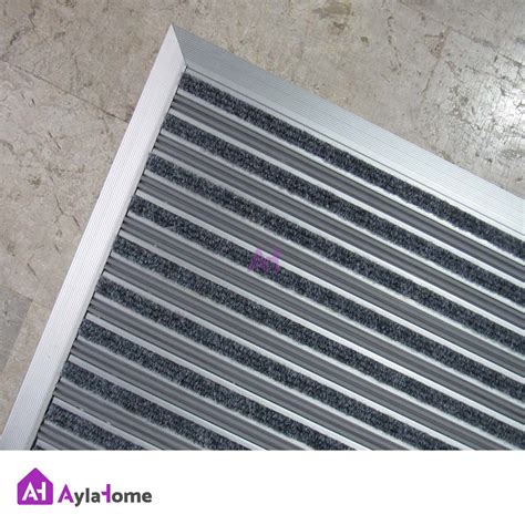 پادری آلومینیومی یک سانتی کد D150 با رویه Pvc و موکت