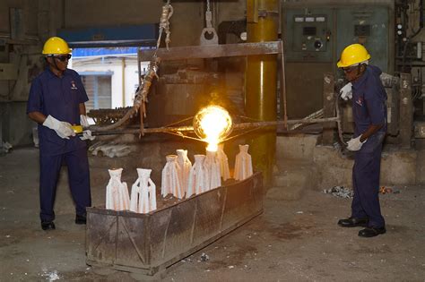 Pouring Shell Mould Process Pouring Shell Mould In India