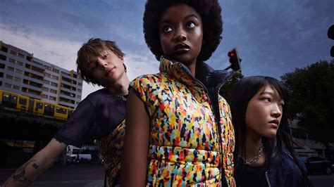 Chaeheun In Bvg Mode Nieuwe Mode Van Het Berlijnse Openbaar Vervoerbedrijf Cm Modelbureau