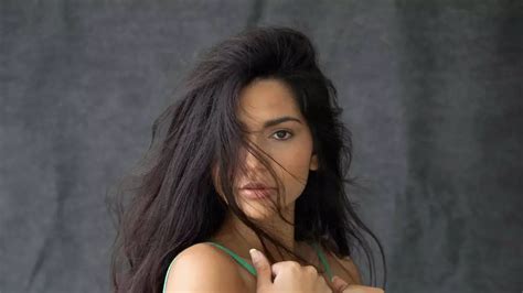 חצאית לי זיידמן וואלה סלבס