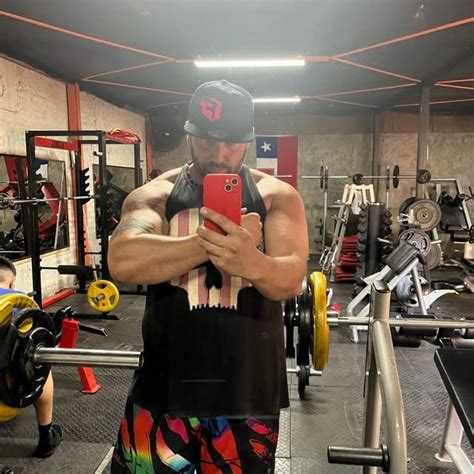 Vitto Rivera Figueroa Vitto Ptrainer • Threads Say More