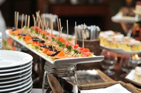 Buffet Etiquette