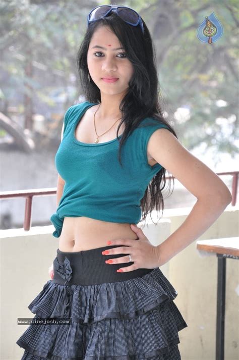Asha New Stills Photo Of
