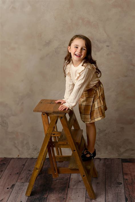 Intuition Ambassador Rivka Singer Intuition Backgrounds