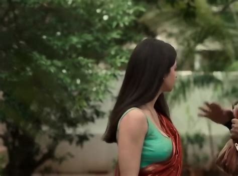 Indian Bueatiful Girl Semi Nude Eporner