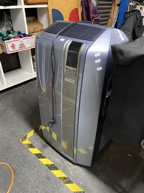 Lot Delonghi Dehumidifier