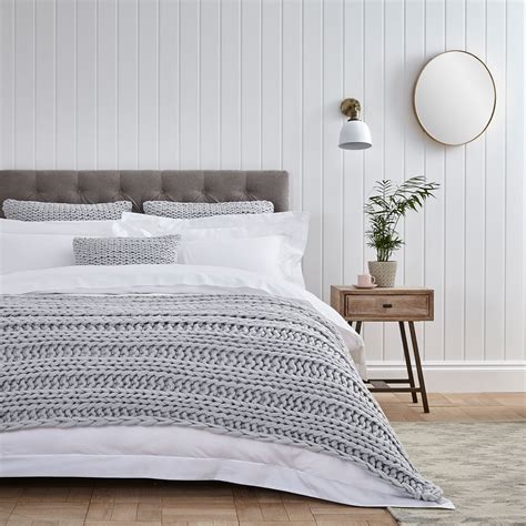 Bed Throws And Cushions