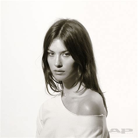 How Gracie Abrams Wrote Her Brutally Honest Album Good Riddance