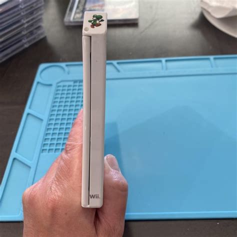 Anyone Ever See One Of These Wii Shaped Game Cases Holds 4 Discs Its