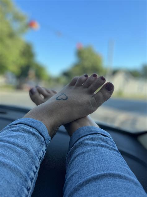 Where Would You Like My Feet Scrolller