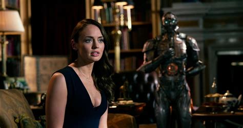 Naked Laura Haddock In Transformers The Last Knight