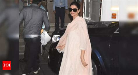 Deepika Padukone Steps Out In A Simple Pink Salwar Suit After Making