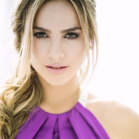 Ximena Cordoba 41 Scrolller
