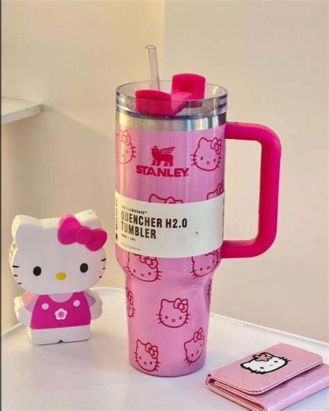 Stanley Hello Kitty Mily Shop 28 Hn