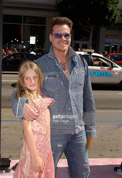 Pictures Of Willow Anwar