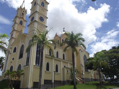 Templos Religiosos Passos Mg