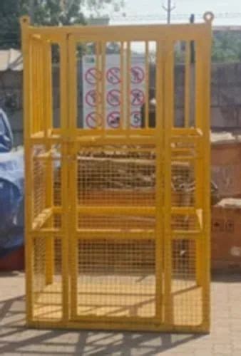 Man Lifting Basket At ₹ 65000 Piece Navi Mumbai Id 2853479300233