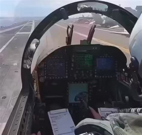 F18 Cockpit View
