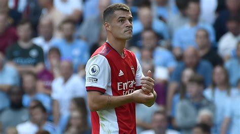 Mikel Arteta Angry With Granit Xhaka Red Card While Pep Guardiola