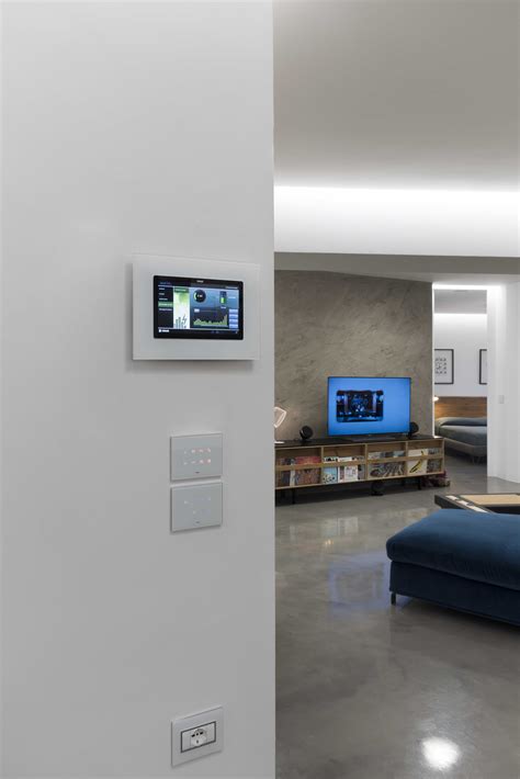 Vimar Referenza Cagliari Salotto Con Eikon Tactil Prese Touch Screen Controllo Energia Vimar Referenza Cagliari Salotto Con Eikon Tactil Prese Touch Screen Controllo Energia