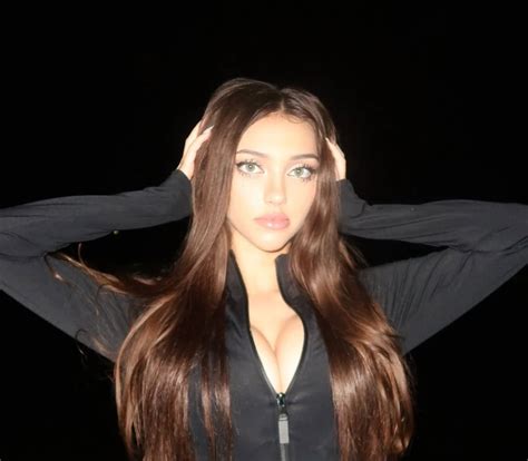 Check Out Senya Hardin Senyahardin On Linkme
