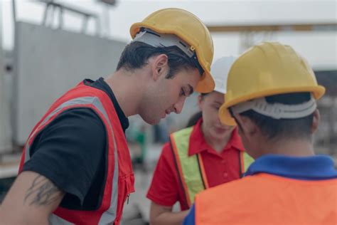 Rigging Crew Scheduling And Credential Tracking