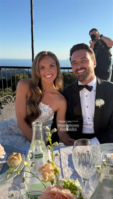 Former Bachelorette Hannah Brown Marries Adam Woolard