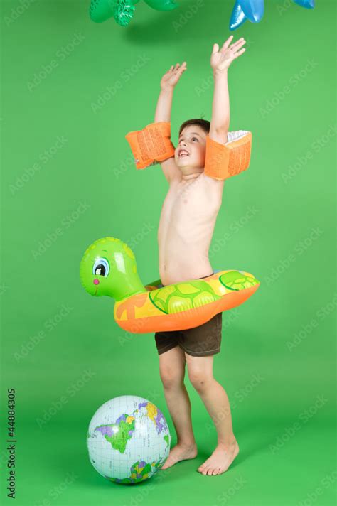 Junge Mit Badesachen Stock Foto Adobe Stock