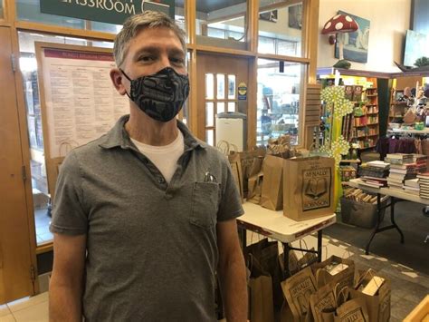 A Magic To It Winnipegs Mcnally Robinson Celebrates 40 Years In