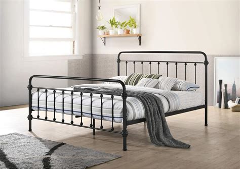 Lucy Queen Bed
