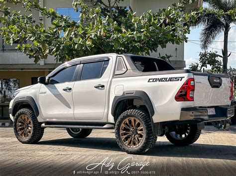 Toyota Hilux White Fuel Off Road Flame 6 D805 Wheel Front