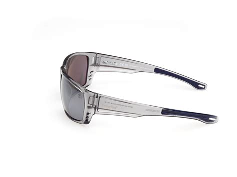 Tb00002 6420d Luxury Eyewear Group